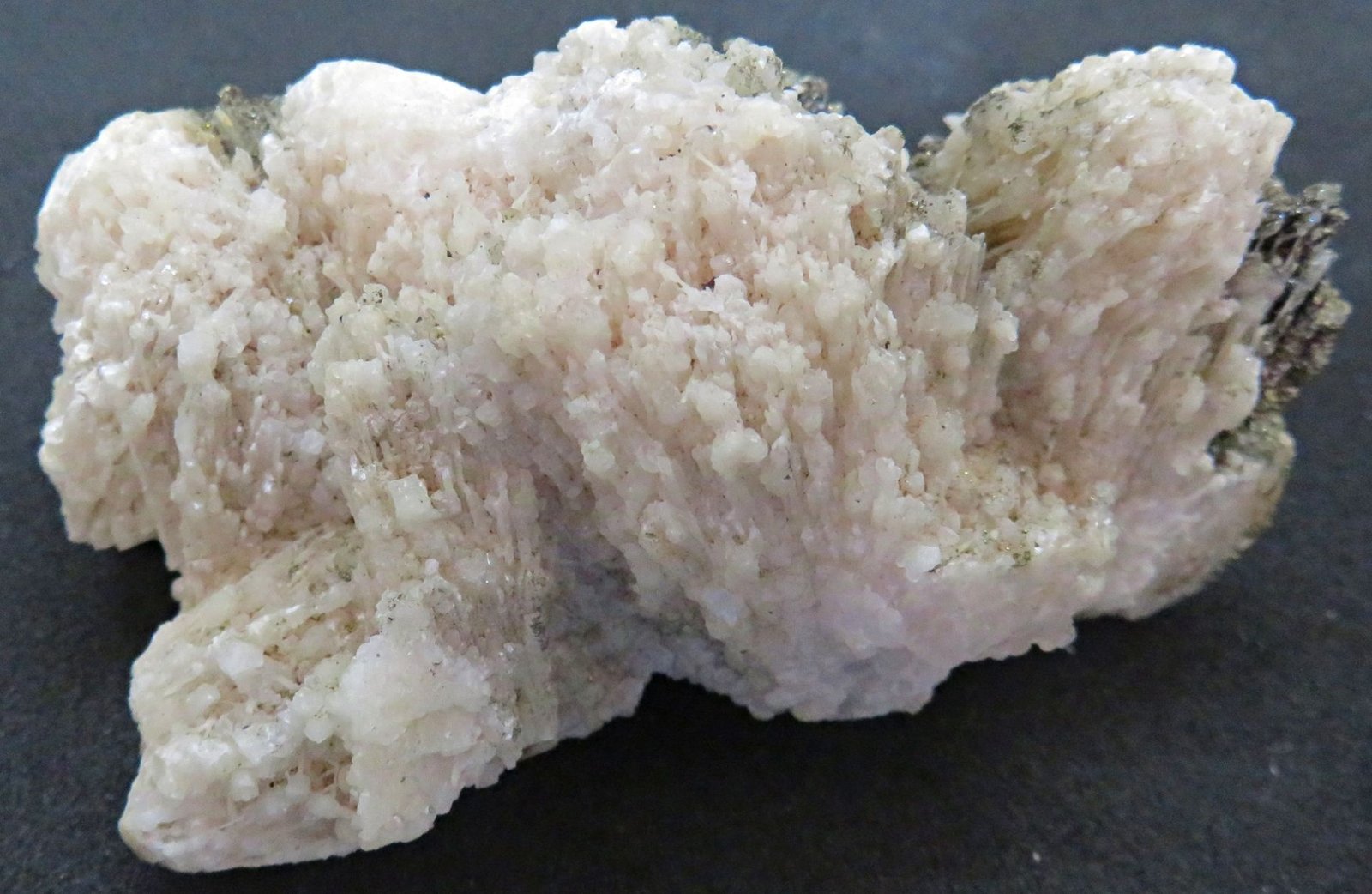 Pyrite, Kutnohorite/Calcite, Broken Hill