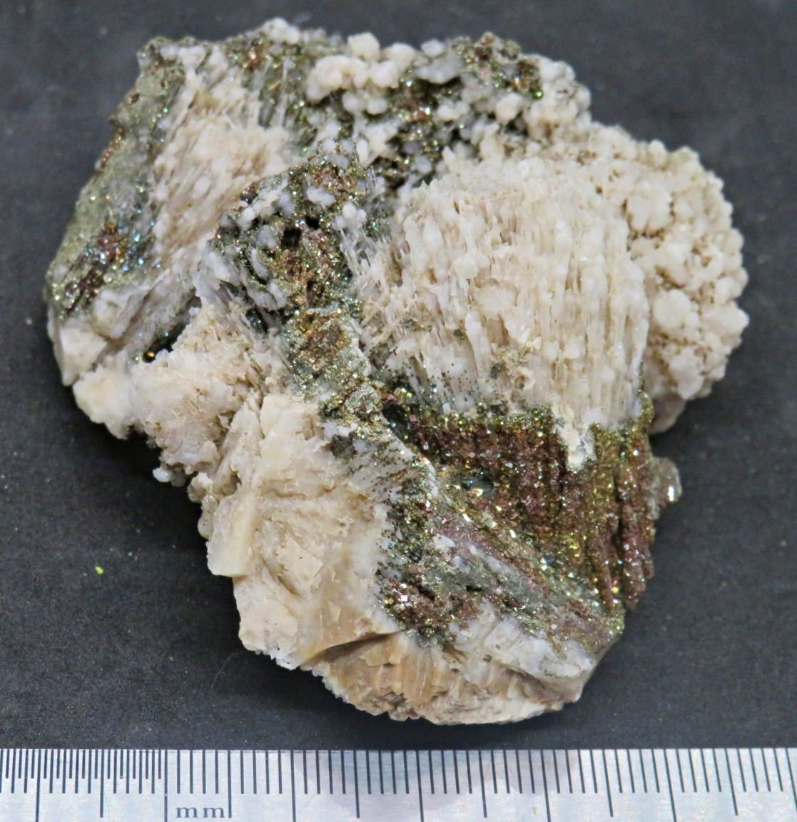 Kutnohorite and Pyrite, ZC/NBHC Mine, Broken Hill