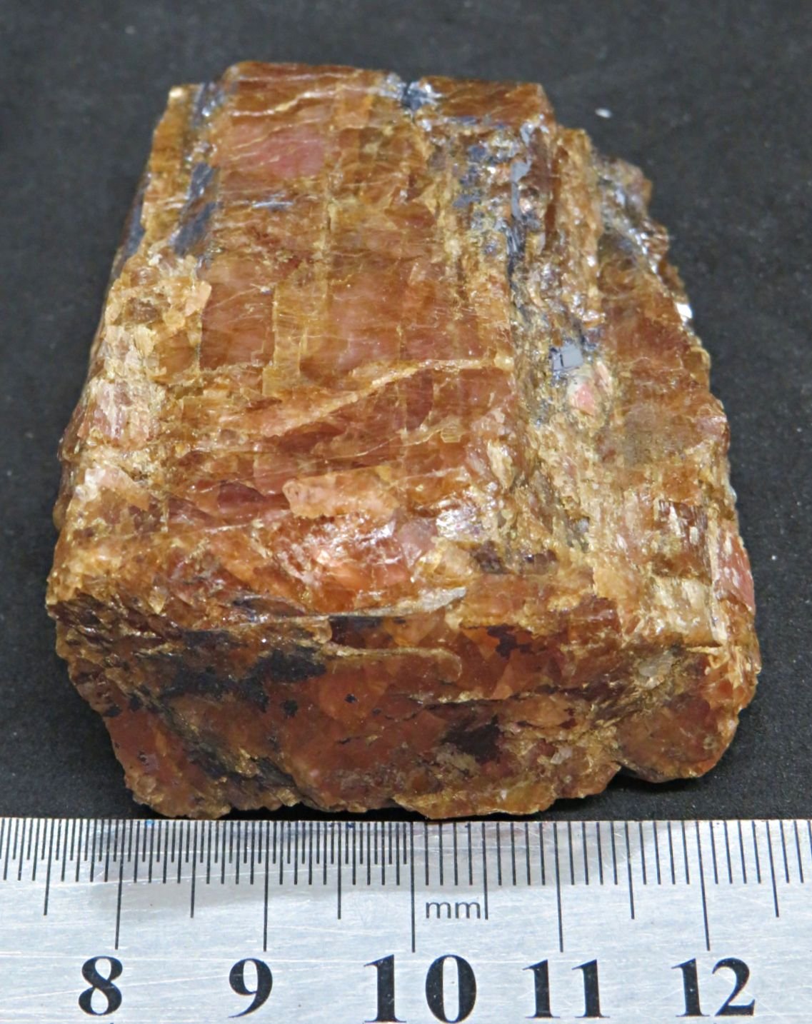 Bustamite from the NBHC Mine, Broken Hill (stock code B7F0322 ...
